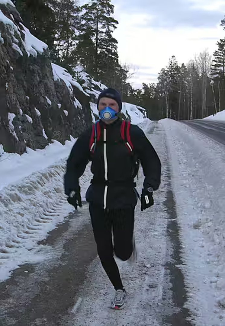 Airtrim Race – Winter Sports Respiratory Mask | Cold Protection & Breathable