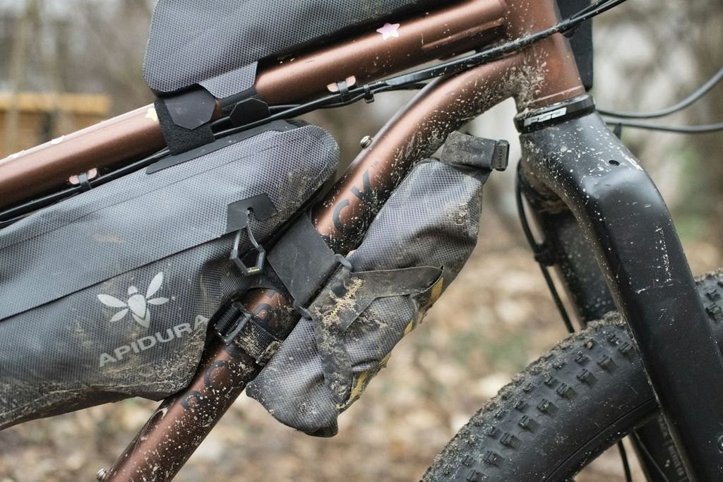 Waterproof and durable bikepacking bag Apidura Expedition Downtube Pack