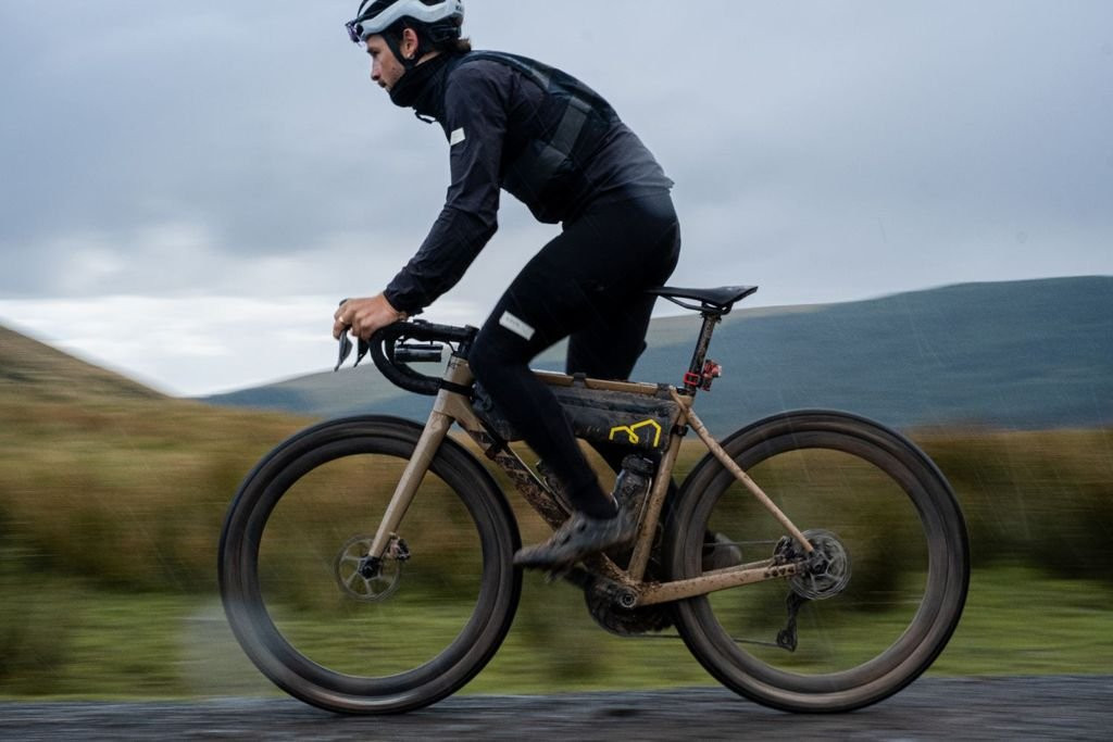 Lightweight, waterproof frame bag Apidura Expedition Compact Frame Pack