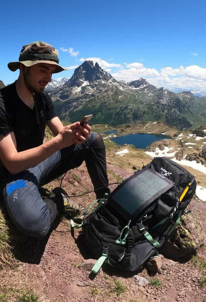 Lightweight, flexible solar panel for travel and hiking Sunslice Fusion ...