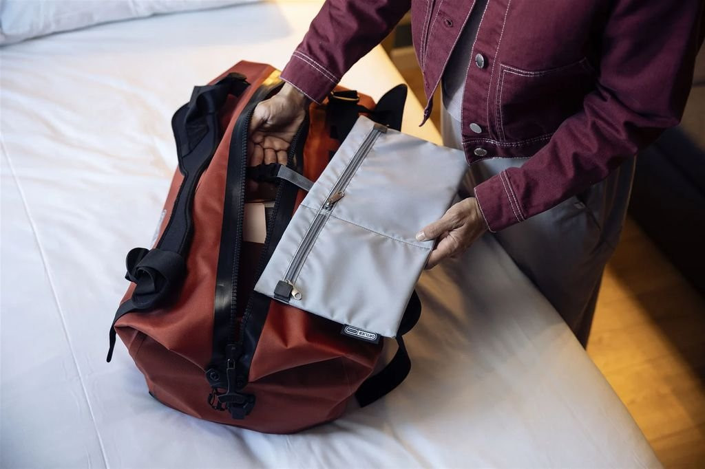 Lightweight, robust and waterproof travel bag Ortlieb Duffle Lite